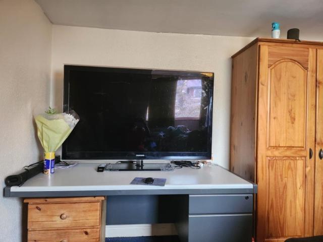 Room at Cecil Avenue, Bradford