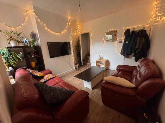Room at Cecil Road, Birmingham