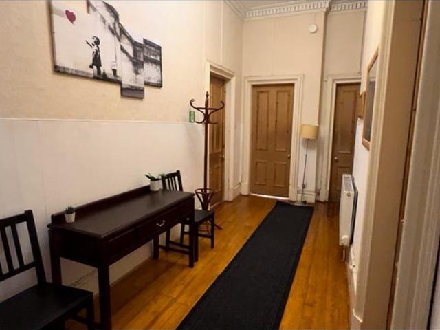 Room at Cecil Street, Glasgow