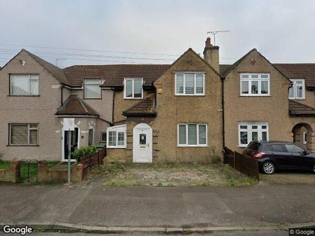 Room at Cedar Road, Greater London