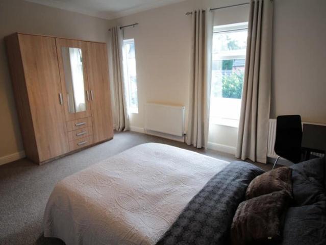 Room at Cemetery Road, Bassetlaw