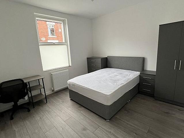 Room at Cemetery Road, Sheffield