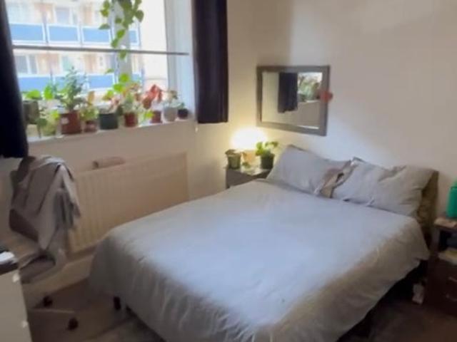 Room at Cephas Street, Greater London