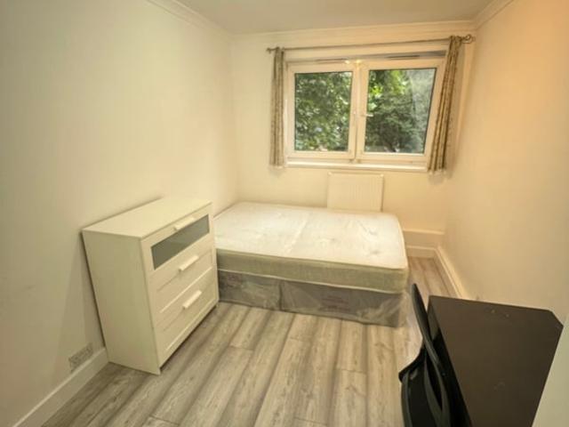 Room at Cephas Street, Greater London