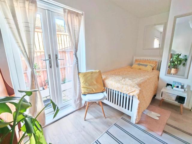 Room at Chamberlain Close, Greater London