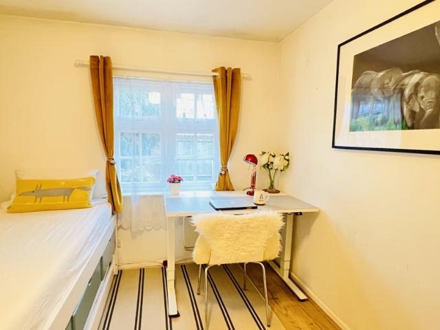 Room at Chamberlain Close, Greater London