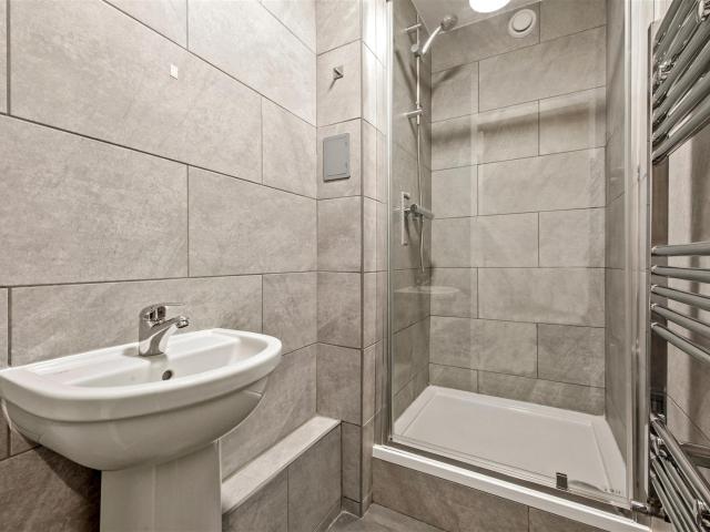 Room at Chambord Street, Greater London