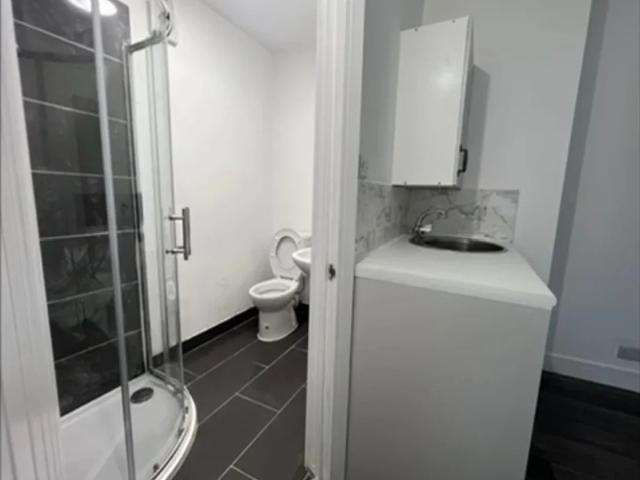 Room at Chantry Road, Birmingham