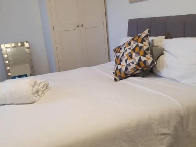 Room at Chandos Road, Buckingham