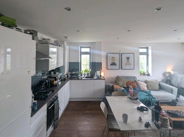Room at Chandos Road, Greater London