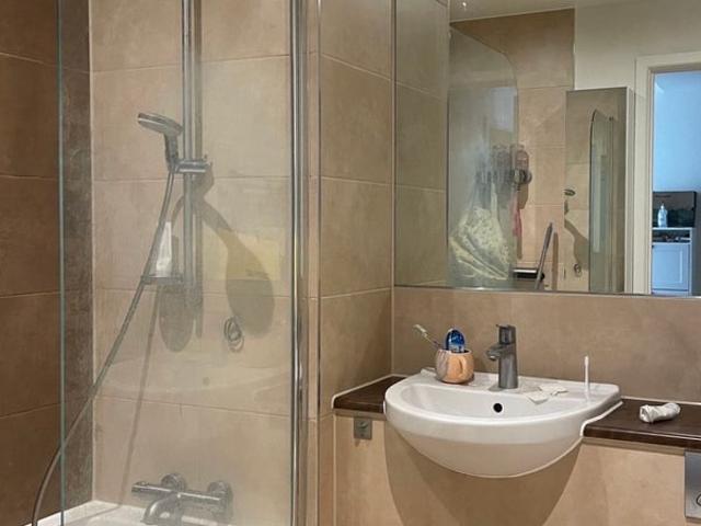 Room at Chandlers Avenue, Greater London
