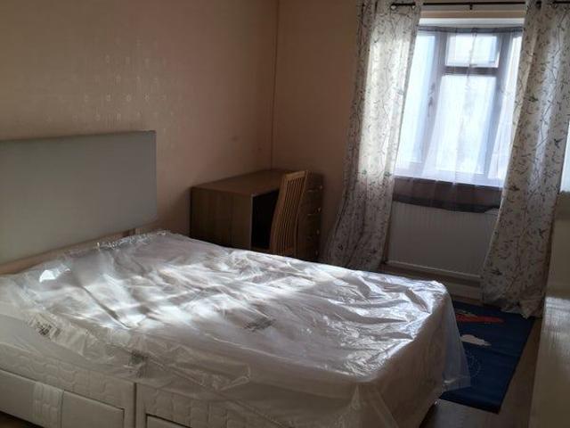 Room at Chandlers Close, Greater London