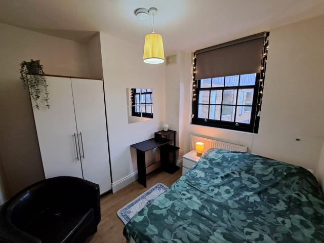 Room at Chadbourn Street, Greater London