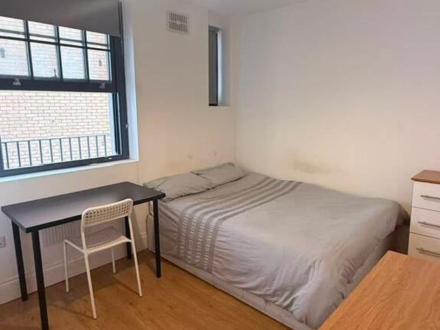 Room at Chadbourn Street, Greater London