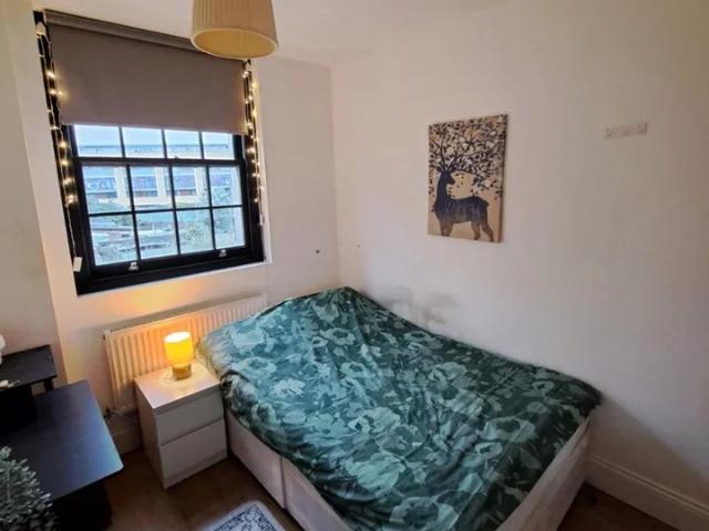 Room at Chadbourn Street, Greater London