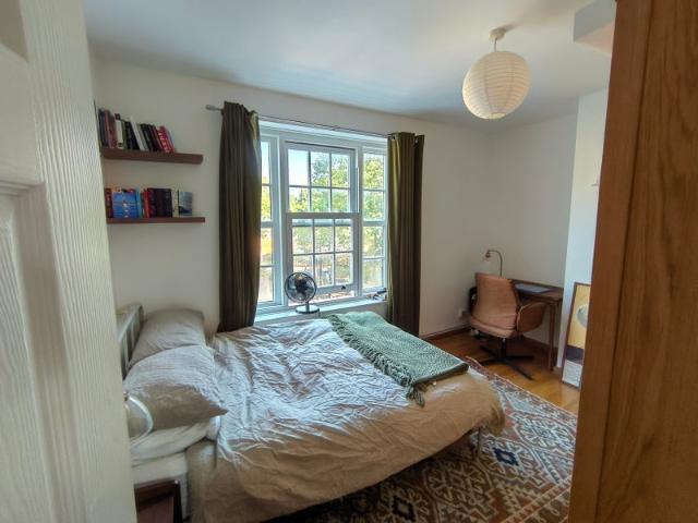 Room at Chalton Street, Greater London