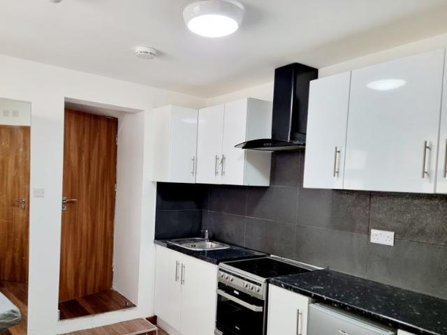 Room at Chalvey Road East, Slough