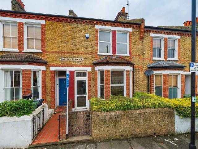 Room at Chale Road, Greater London