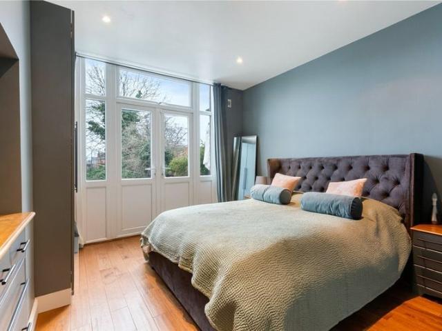 Room at Chalfont Road, Greater London