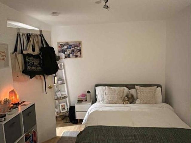 Room at Chalk Farm Road, Greater London