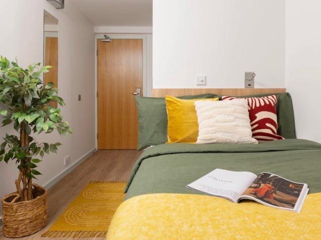 Room at Chalmers Street, City of Edinburgh