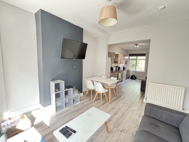 Room at Chapel Lane, Leeds