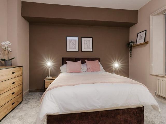 Room at Chapel Road, Liverpool