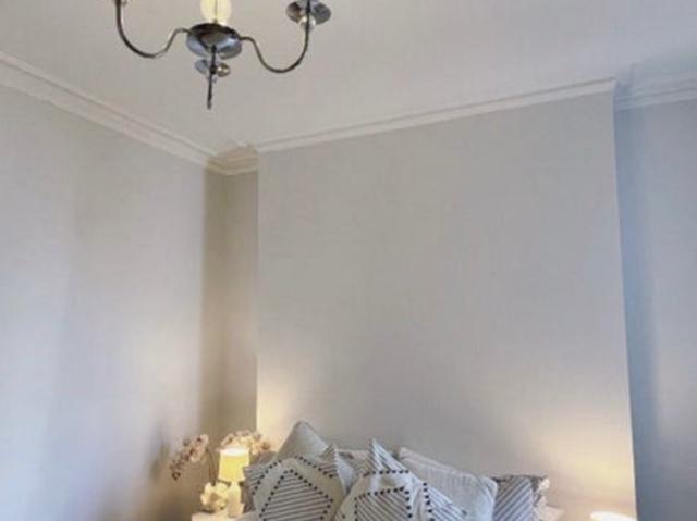Room at Chapel Street, City of Westminster