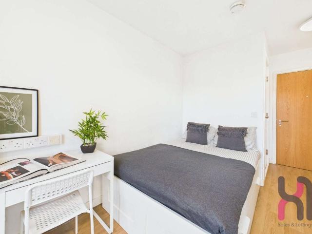 Room at Chapel Street, Salford