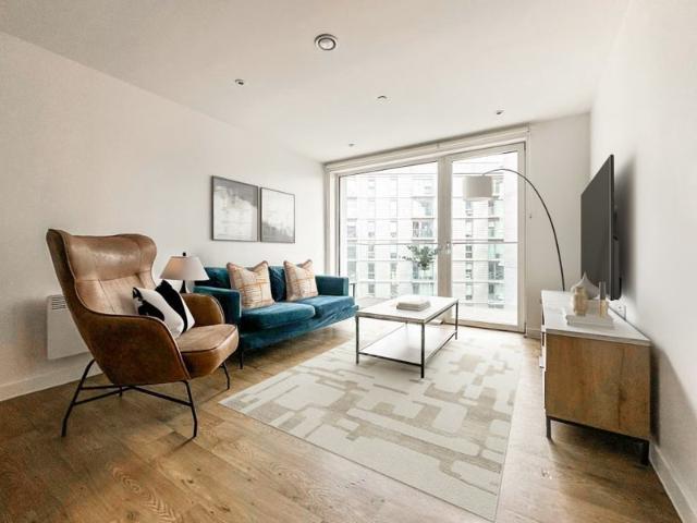 Room at Chapel Street, Salford