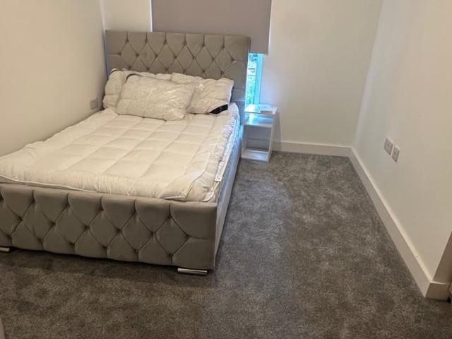 Room at Chapel Street, Salford