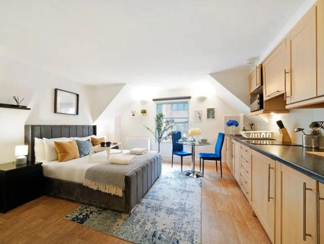 Room at Charterhouse Square, City of London