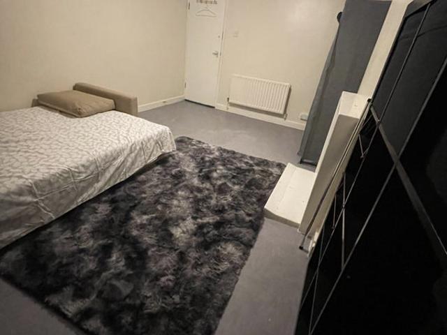 Room at Charters Close, Greater London