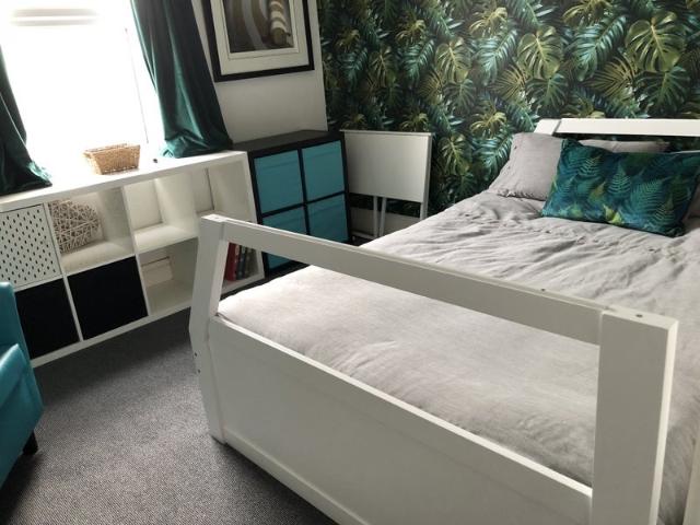 Room at Charborough Road, Bristol