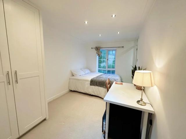 Room at Chargrove Close, Greater London