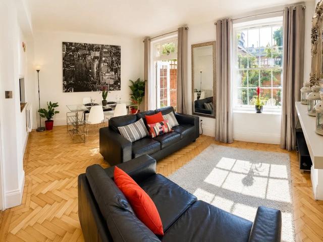 Room at Charlbert Street, City of Westminster