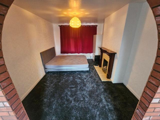 Room at Charlestown Road, Manchester