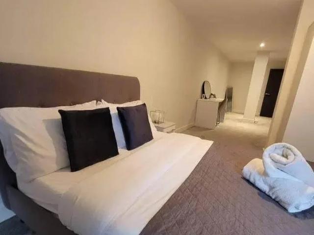 Room at Charles Street, Leicester
