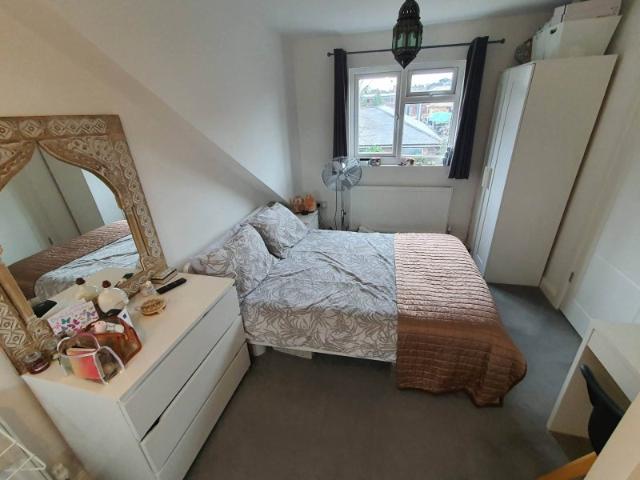 Room at Charles Street, Reading