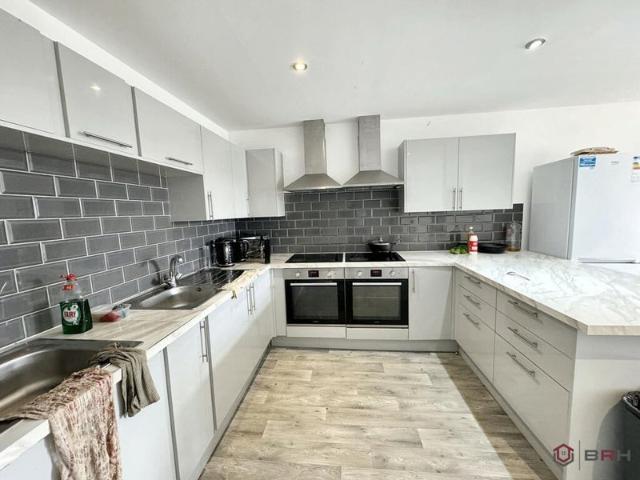 Room at Charlotte Street, Wakefield