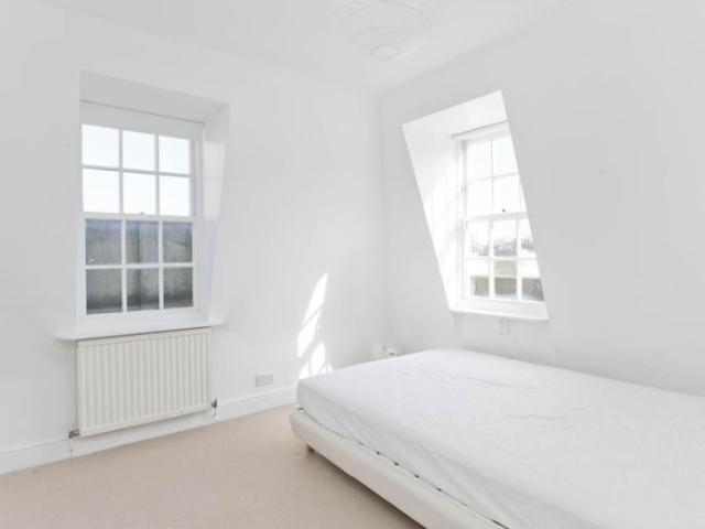 Room at Charlwood Street, City of Westminster