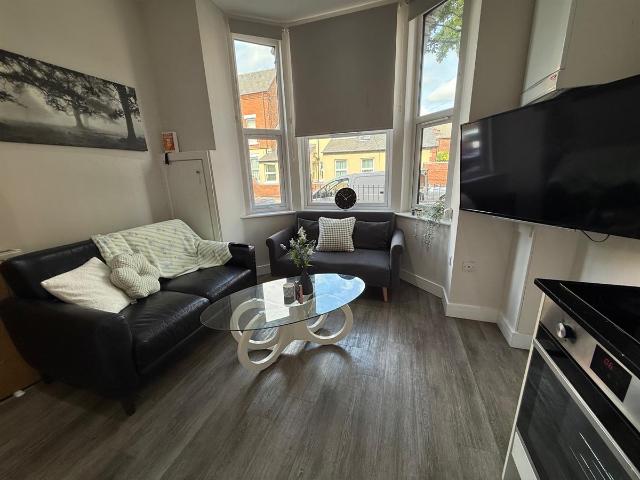 Room at Charnwood Grove, Rushcliffe