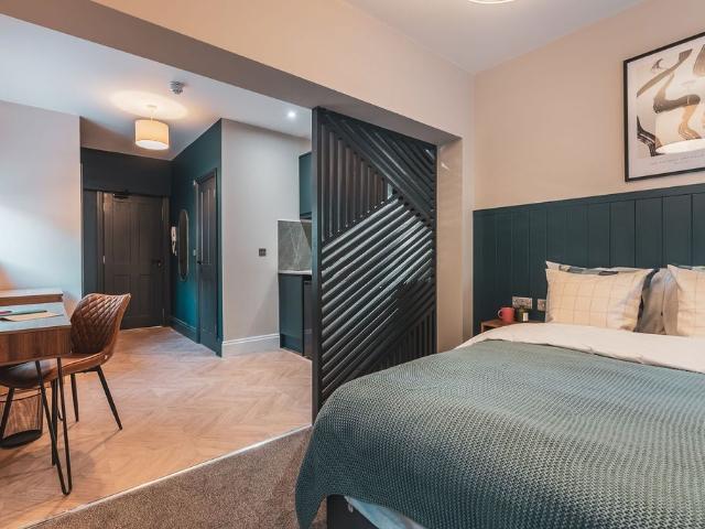 Room at Charnwood Street, Derby