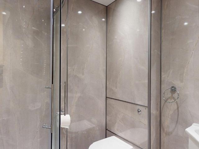Room at Chatsworth Road, Greater London