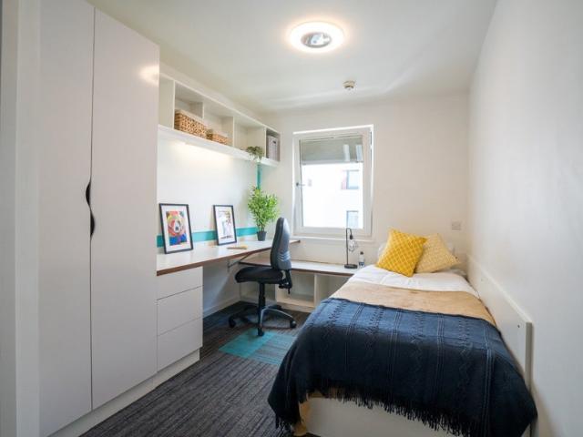 Room at Chaucer Street, Nottingham