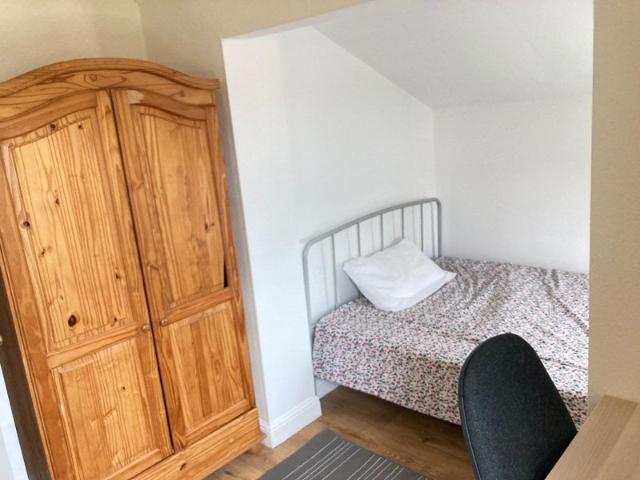 Room at Chedworth Road, Bristol