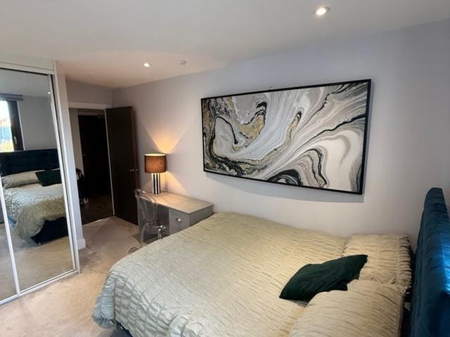 Room at Cheetham Hill Road, Manchester
