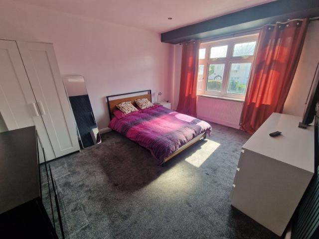 Room at Chelford Road, Greater London