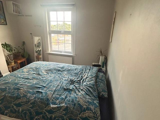Room at Chelmsford Road, Brentwood