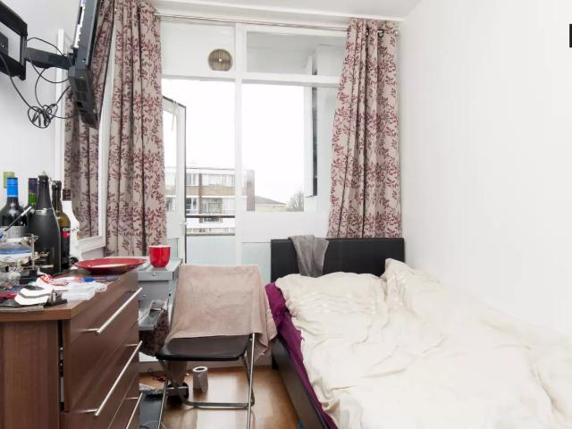 Room at Chepstow Close, Greater London